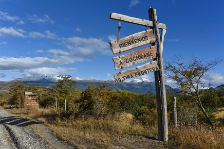 Wooden Sign Cochrane Welcome Cochrane Rio Editorial Stock Photo - Stock ...