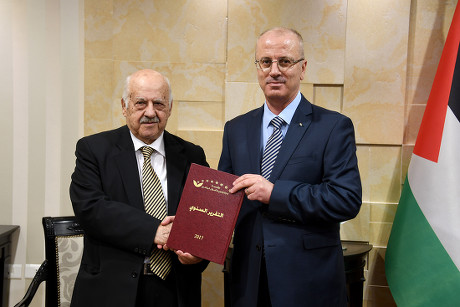 Palestinian Prime Minister Rami Hamdallah Receives Editorial Stock ...