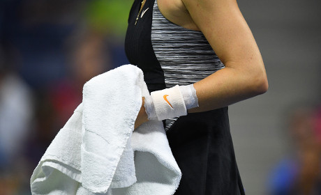 Maria Sharapova Dressing Under Her Wrist Editorial Stock Photo - Stock ...