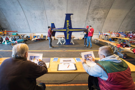 500 Model airplanes Stock Pictures, Editorial Images and Stock Photos ...