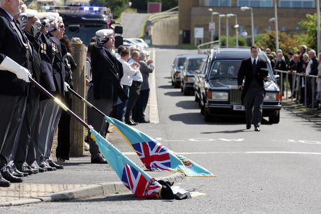 Veterans Flags Pay Respects Funeral Procession Editorial Stock Photo ...