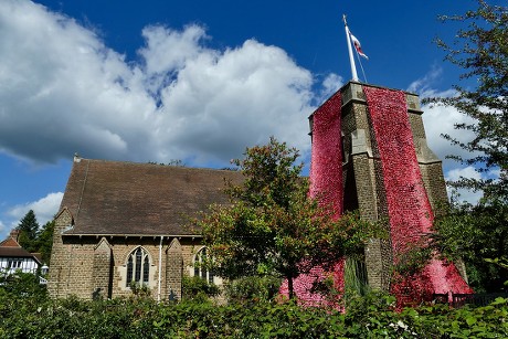 Poppies installation to mark WWI armistice, St Christopher's Church ...