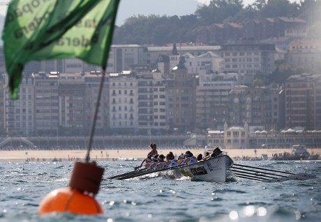 Rowers La Donostiarra Trainera Traditional Boat Editorial Stock Photo ...