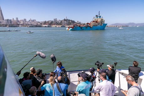 Ocean Cleanup Soon Begin Removing Plastic Editorial Stock Photo - Stock ...