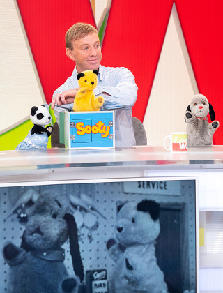 Soo Sooty Richard Cadell Sweep Editorial Stock Photo - Stock Image ...