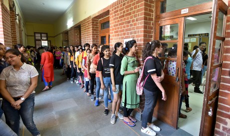 Students Queue Cast Their Vote During Editorial Stock Photo - Stock ...