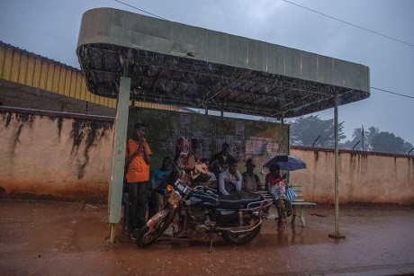 Commuters Shelter Tropical Rain Storm Capital Editorial Stock Photo ...