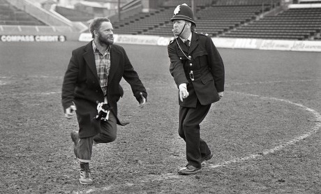 Bill Oddie Football Hooligan Bill Tim Editorial Stock Photo - Stock ...