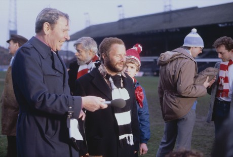 Bill Oddie Football Hooligan Bill Interviewed Editorial Stock Photo ...
