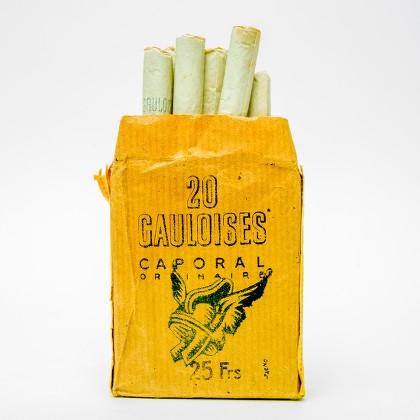 500 Cigarette pack Stock Pictures, Editorial Images and Stock Photos ...