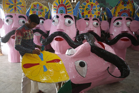 Indian Artist Prepares Effigies Mythical Demon Editorial Stock Photo ...