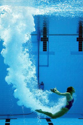 Commonwealth Games Manchester Womens 10m Highboard Editorial Stock ...