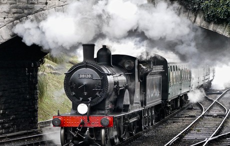 Lswr T9 Class 30120 Leaves Swanage Editorial Stock Photo - Stock Image ...