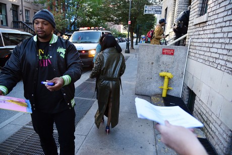 Man Tries Serve Papers Cardi B Editorial Stock Photo - Stock Image ...