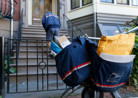 500 Letter carrier Stock Pictures, Editorial Images and Stock Photos ...