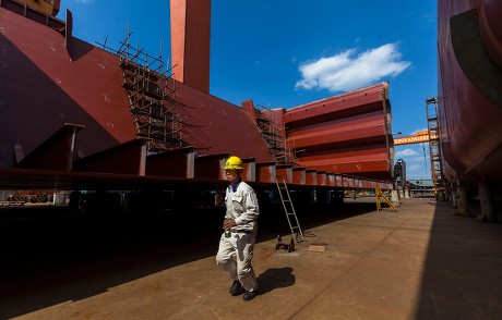 Worker Walks Yangzijiang Shipbuilding Group Shipyard Editorial Stock ...