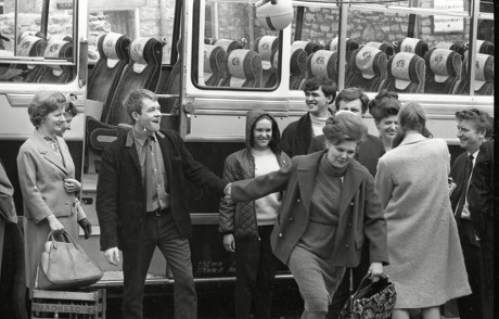 Coronation Street Cast On Location Speedwell Editorial Stock Photo ...