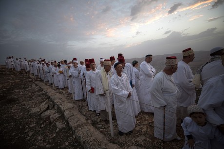 Members Ancient Samaritan Community Congregate Sunrise Editorial Stock ...