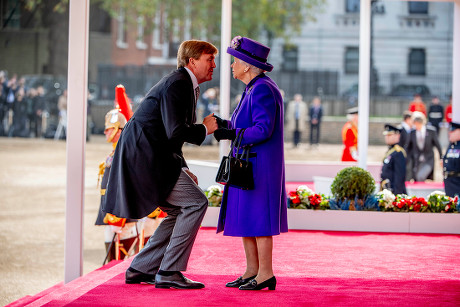 King Willemalexander Welcomed By Queen Elizabeth Editorial Stock Photo ...
