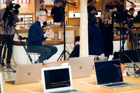 Apple Ceo Tim Cook Apple Store Editorial Stock Photo - Stock Image ...