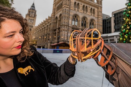 imágenes de The wider earth puppets test ice rink photocall, Natural ...