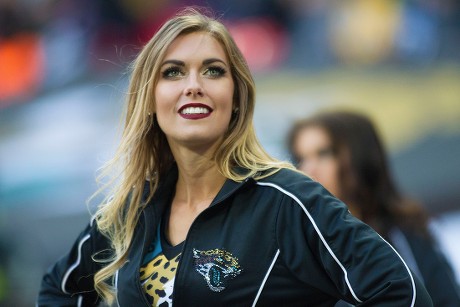 Jacksonville Jaguar Cheerleader Entertains Crowd Editorial Stock Photo ...