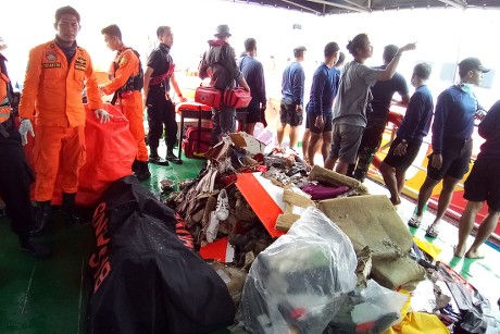 Members Indonesian Rescue Rescue Team Recover Editorial Stock Photo ...