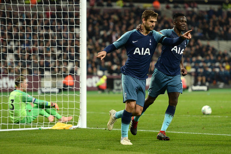 Fernando Llorente Tottenham Hotspur Celebrates Scoring Editorial Stock ...