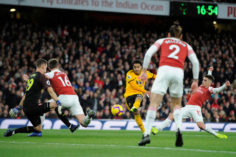 __COUNT__ Arsenal v Wolverhampton Wanderers, Premier League, Football ...