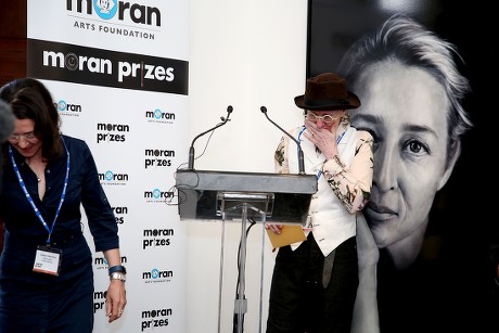 Louise Hearman Artist One Judges Announces Editorial Stock Photo ...