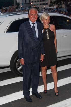 George Hamilton Barbara Strum Editorial Stock Photo - Stock Image ...