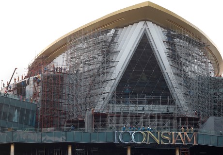 Soontoopen Shopping Complex Iconsiam Seen Next Editorial Stock Photo ...