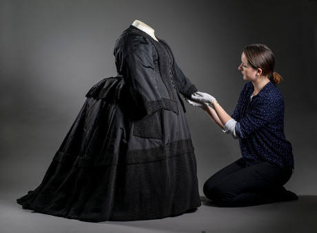 Unseen Queen Victoria Mourning Dress Going Editorial Stock Photo ...