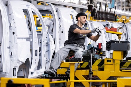 Renault Employee Works On Car Production Editorial Stock Photo - Stock ...
