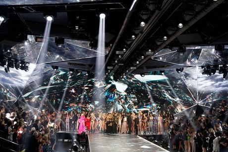 Victorias Secret Models Performers Seen During Editorial Stock Photo ...