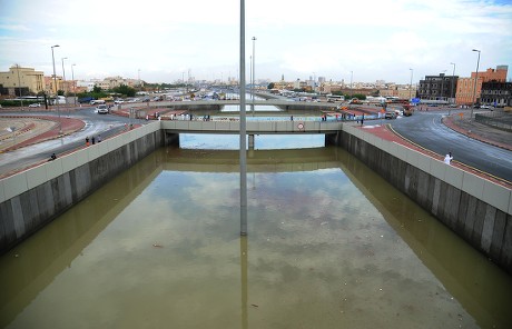 Floods after heavy rainfall in Kuwait - 10 Nov 2018 Stock Pictures ...