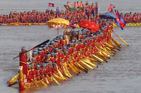 Cambodian Rowers Row Long Dragon Boat Editorial Stock Photo - Stock ...