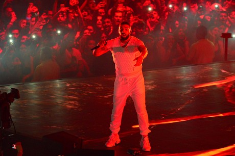 Drake Performs On Stage During Drake Editorial Stock Photo - Stock ...