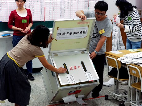 Ballot Count Polling Station Taipei Taiwan Editorial Stock Photo ...