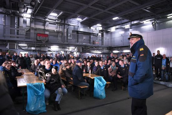 Commander Markus Gansow R Speaks Relatives Editorial Stock Photo ...