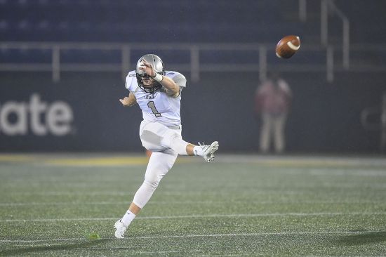 Oakdales K Justin Ritter 1 Kicks Editorial Stock Photo - Stock Image ...