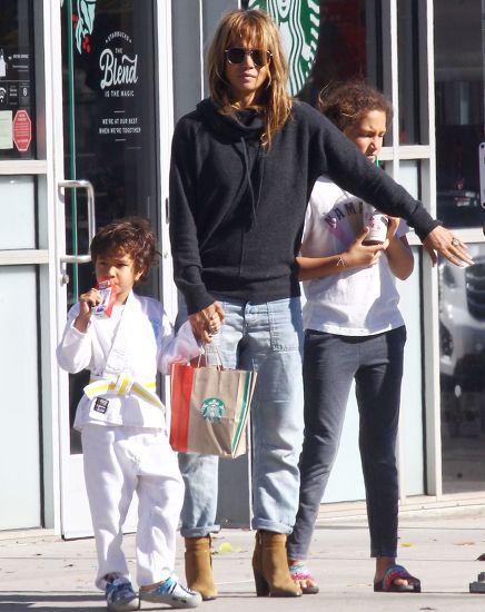 Maceo Martinez Halle Berry Nahla Aubry Editorial Stock Photo - Stock ...
