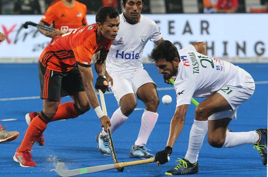 Nabil Noor L Action Against Tasawar Editorial Stock Photo - Stock Image ...