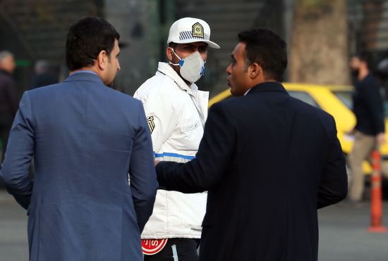 Iranian Traffic Police Officer Wearing Mask Editorial Stock Photo ...