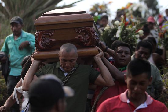 Group People Carry Coffin During Funeral Editorial Stock Photo - Stock ...