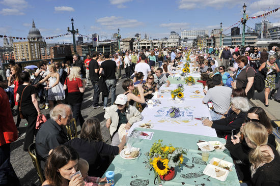 Feast On Bridge Brings Feasting Environment Editorial Stock Photo ...