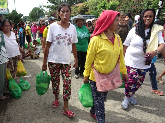 Filipino Villagers Carry Bags Groceries During Editorial Stock Photo ...