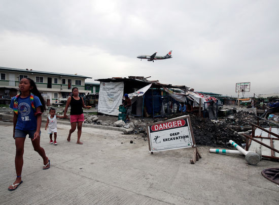 Filipino Residents Go About Daily Life Editorial Stock Photo - Stock ...