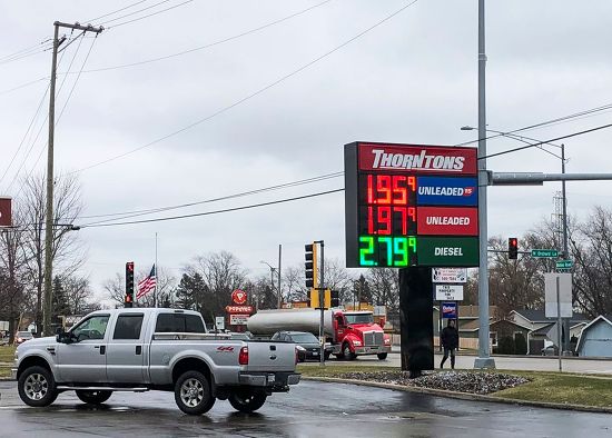 Customers Fill Their Tanks Gas Station Editorial Stock Photo - Stock ...