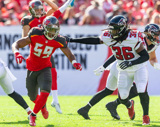 Tampa Bay Buccaneers Linebacker Devante Bond Editorial Stock Photo ...
